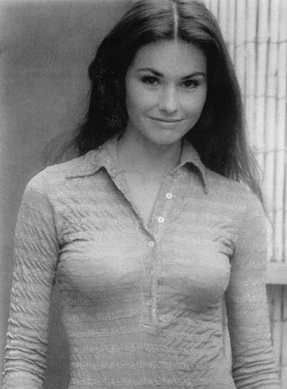Picture of Lori Saunders