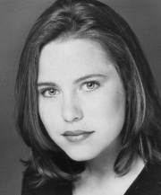 Lauren Hewett picture