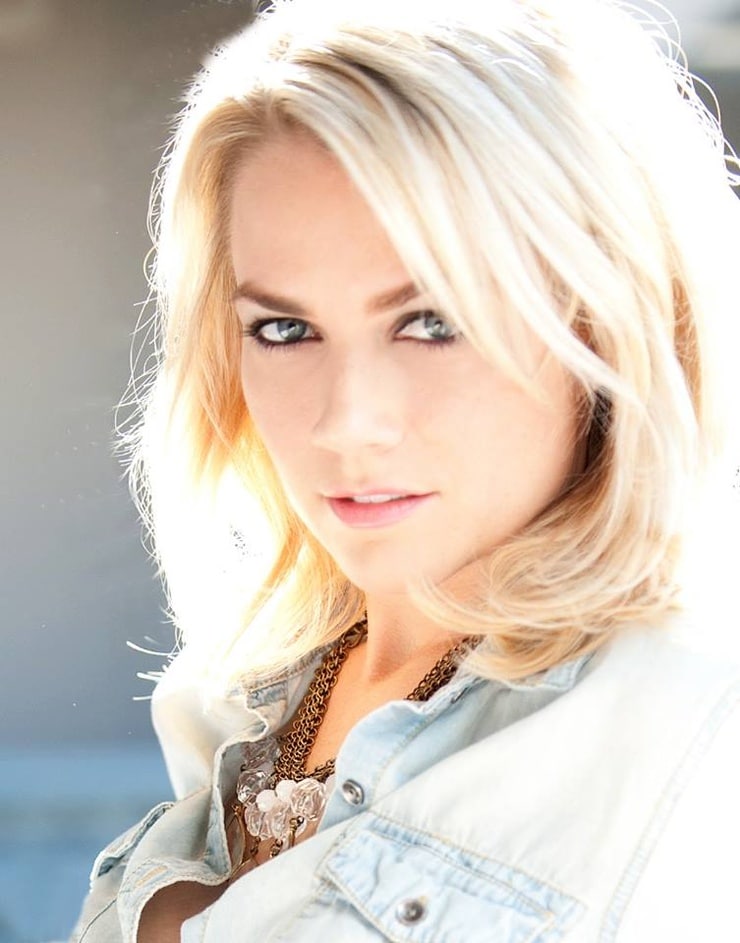 Picture Of Erin Ross