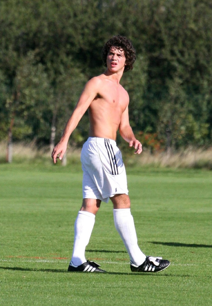 Picture of Sam Robertson