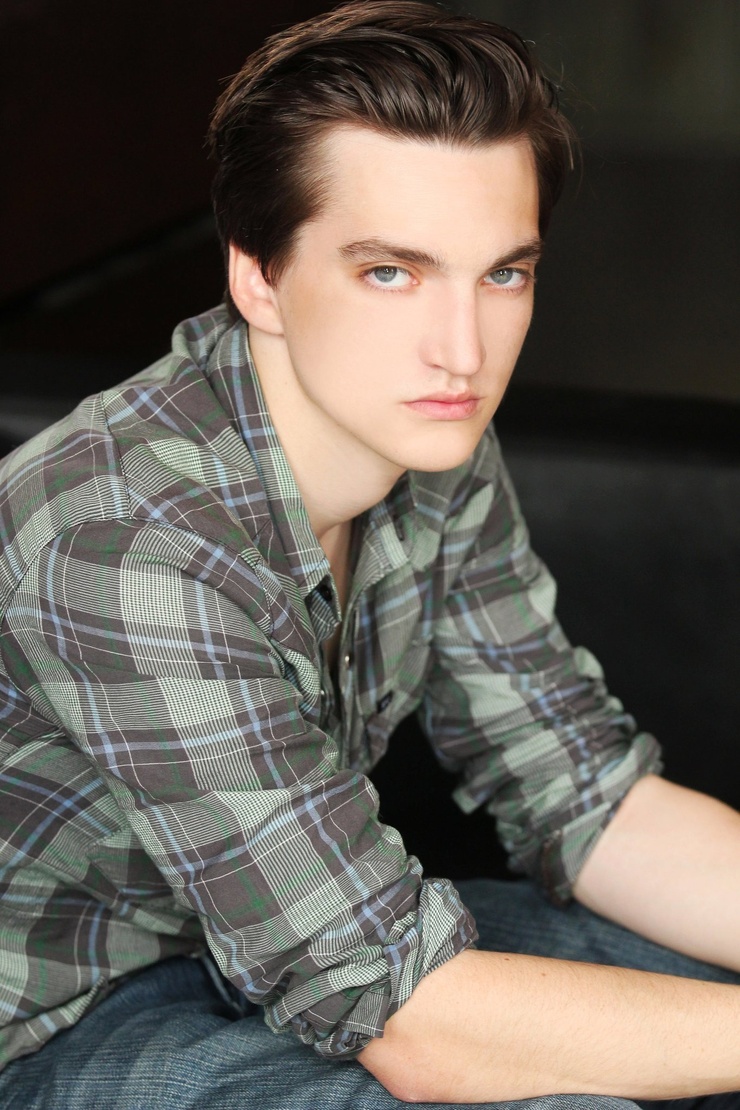 Image of Richard Harmon
