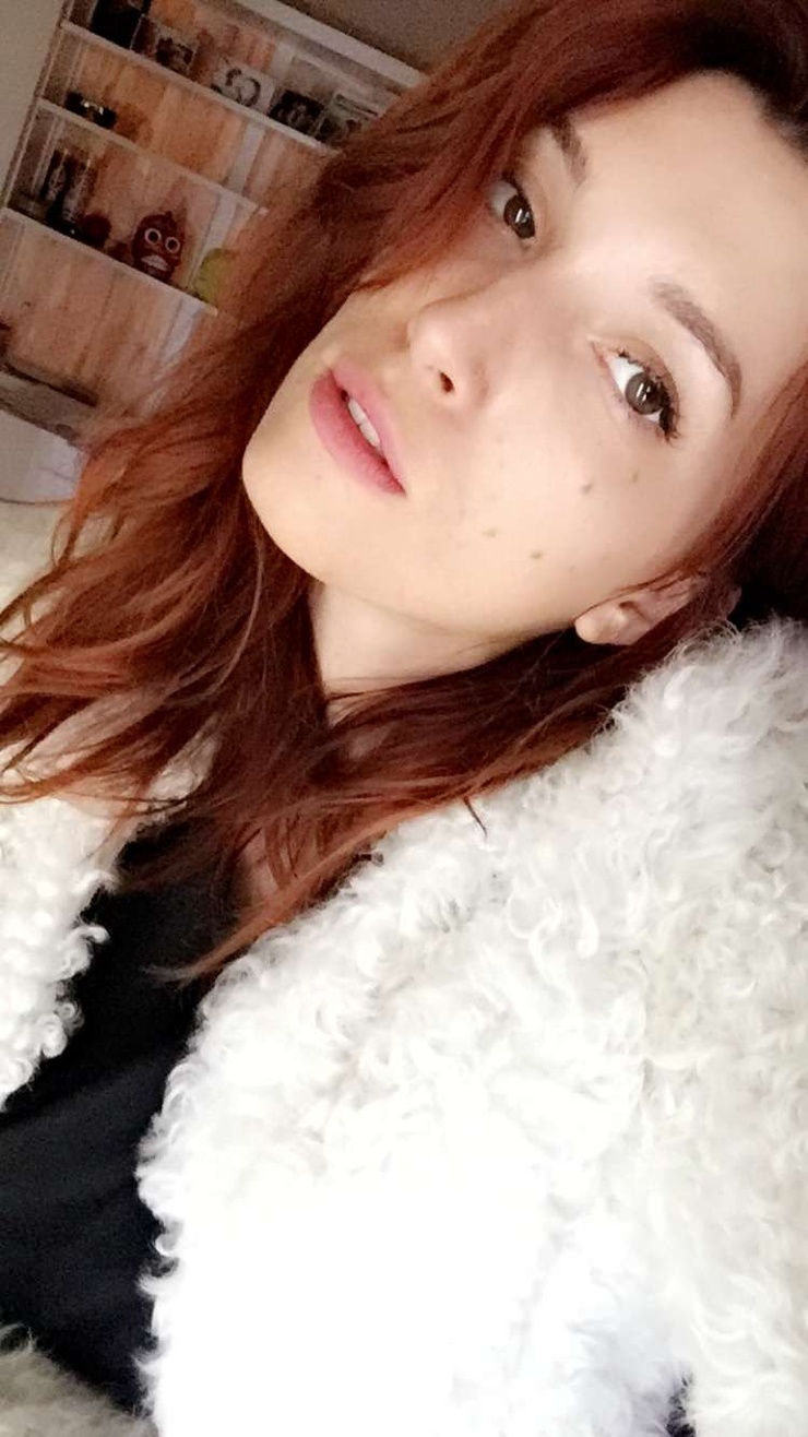 Picture of Dani Thorne