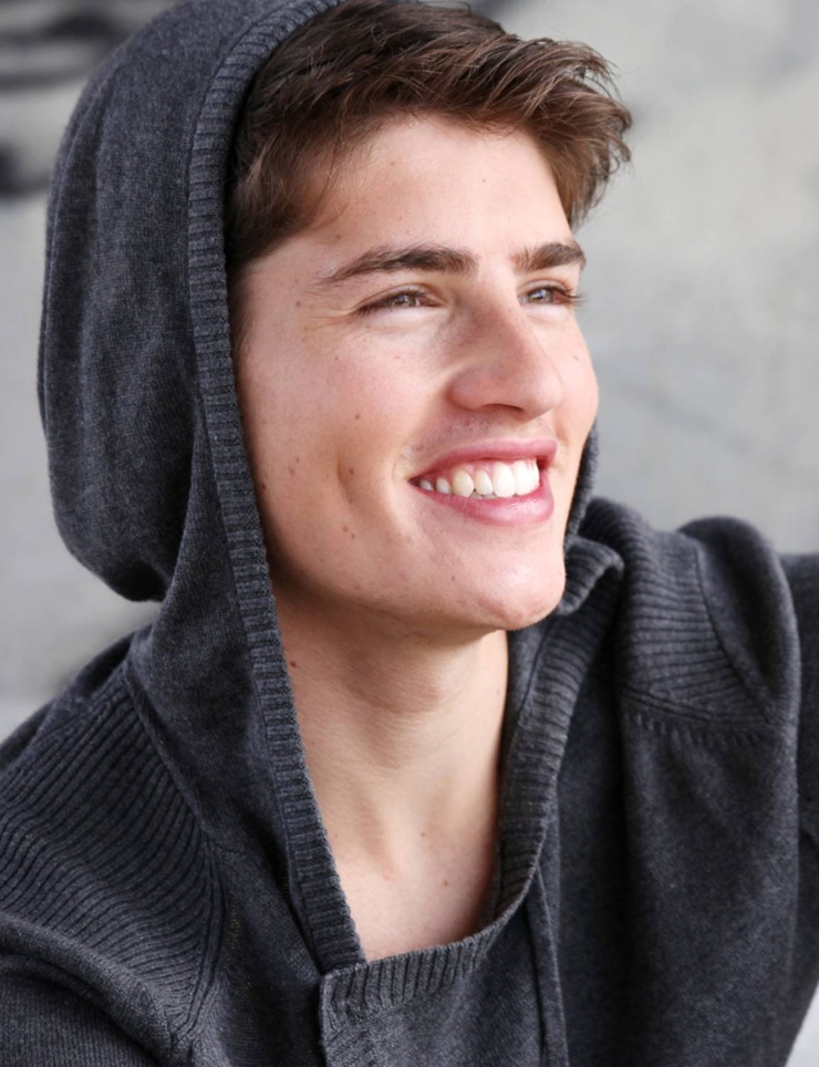 Picture of Gregg Sulkin