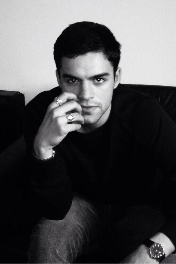 Picture of Sean Teale