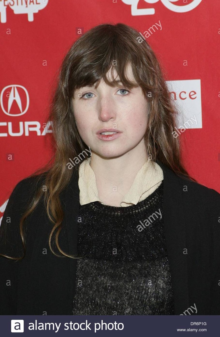 Picture of Kate Lyn Sheil