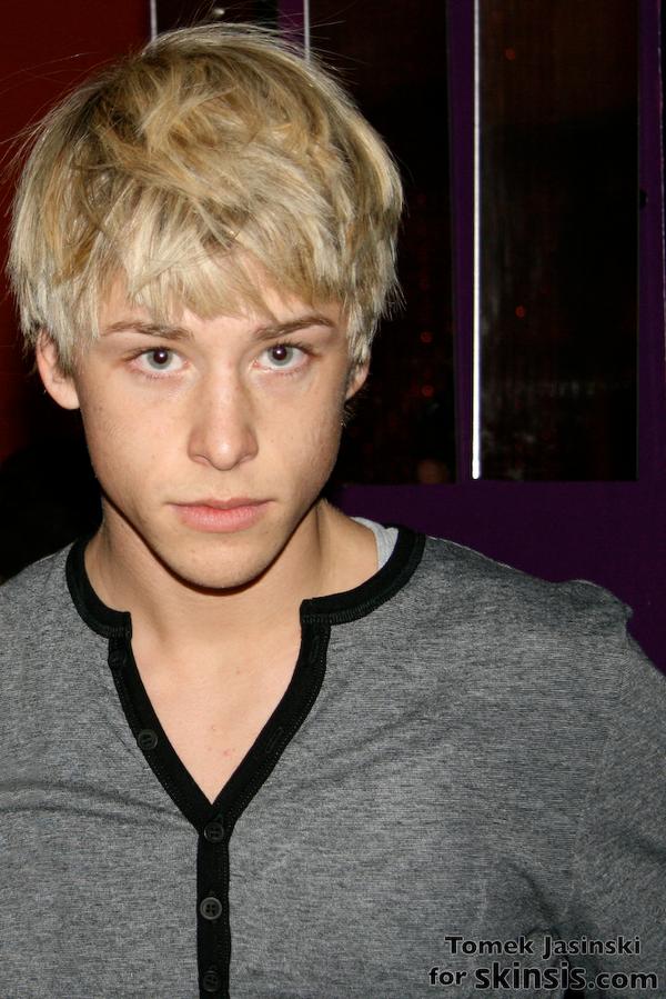 Mitch Hewer picture