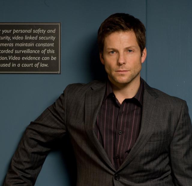 Jamie Bamber image