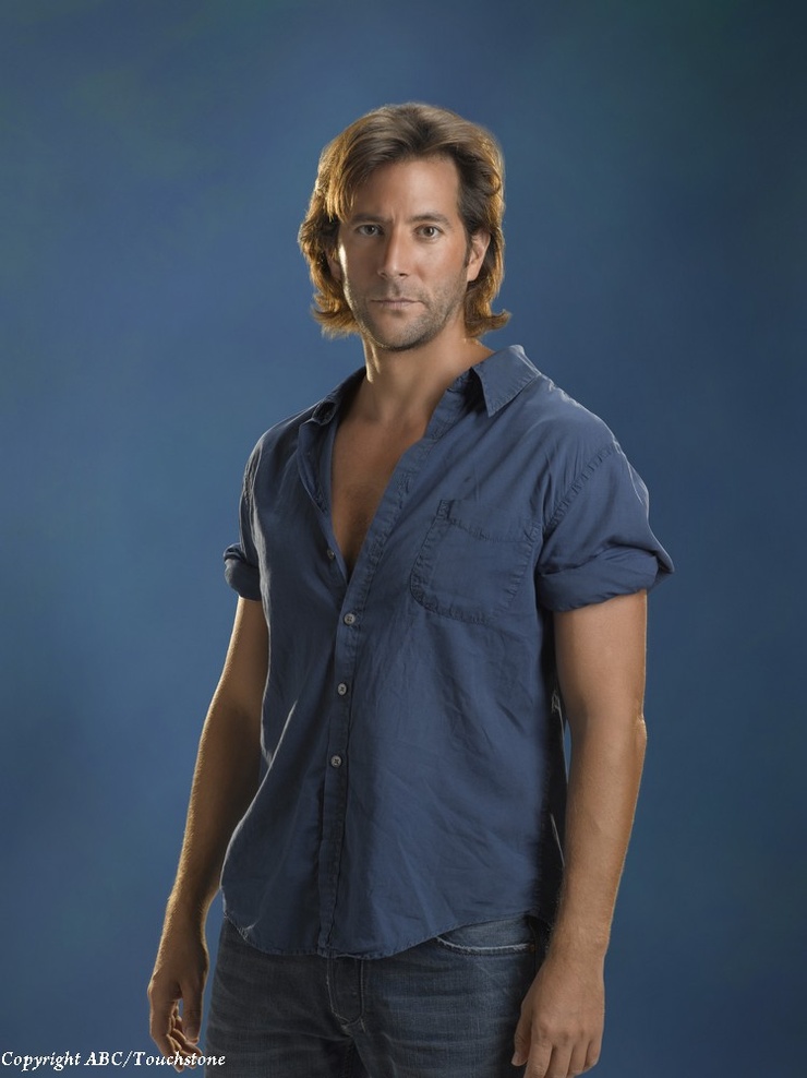 Picture of Henry Ian Cusick