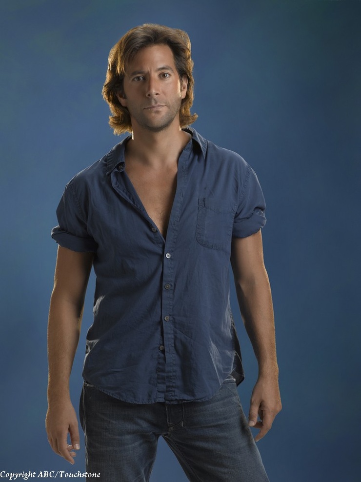 Picture of Henry Ian Cusick