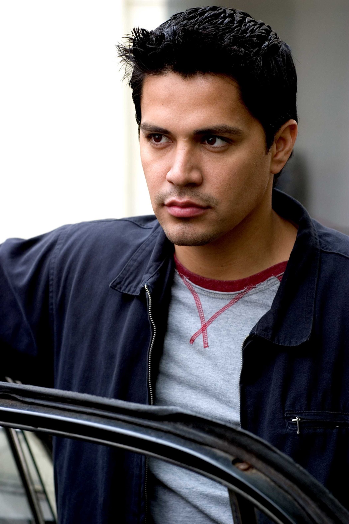 Picture of Jay Hernandez