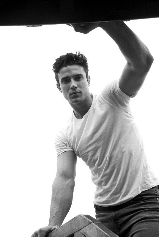 Picture of Lucas Gil