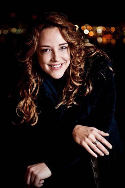 Picture of Ana Carolina