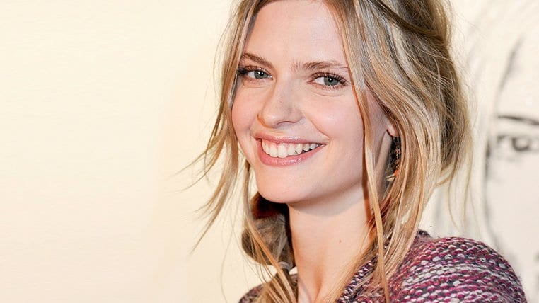 Julia Stegner picture