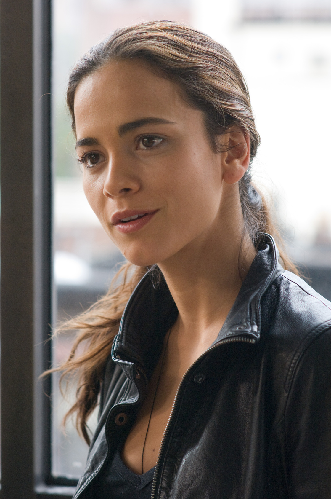 Image of Alice Braga