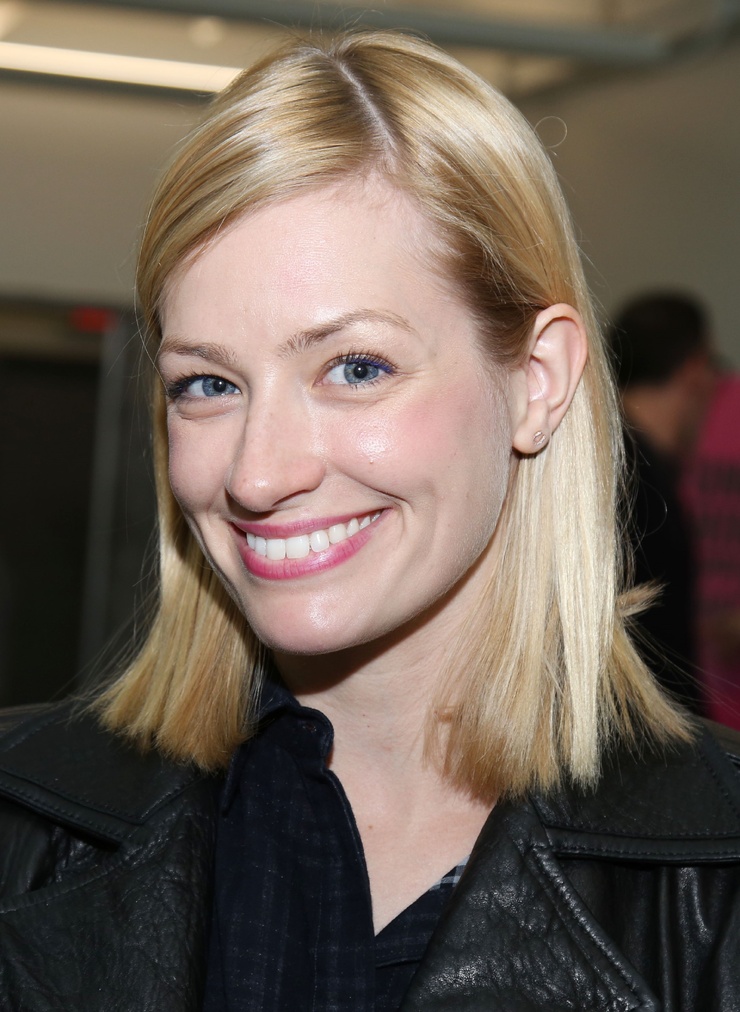 Beth Behrs picture