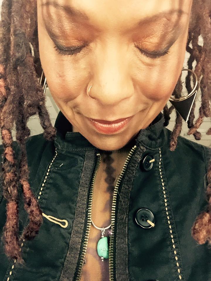 Picture of Lisa Simone Kelly