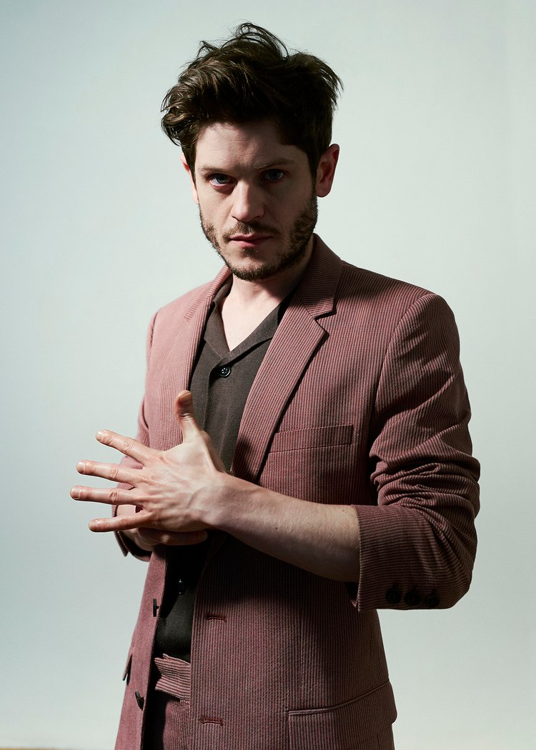 Picture of Iwan Rheon