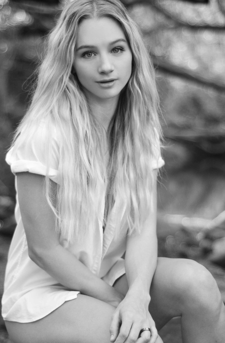 Picture of Mollee Gray