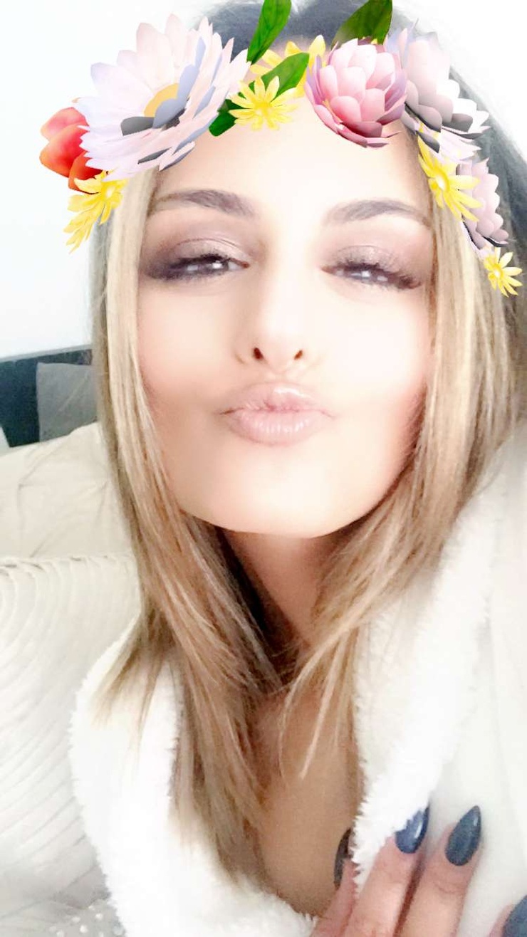 Picture of Pia Toscano