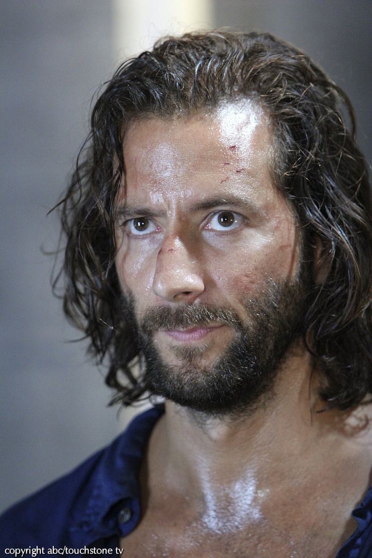 Picture of Henry Ian Cusick