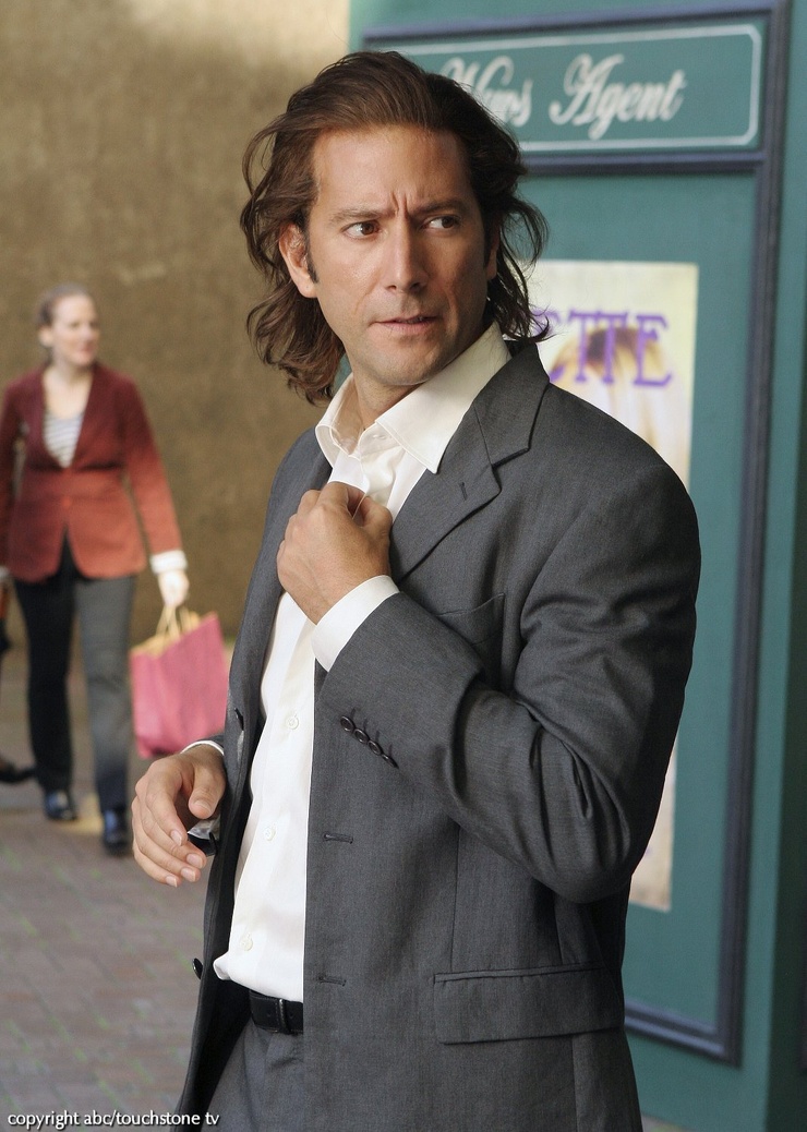 Picture of Henry Ian Cusick