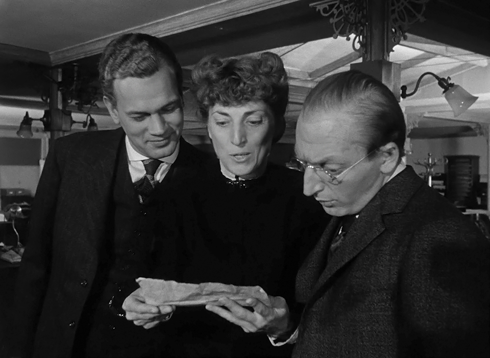 Joseph Cotten, Ellen Lowe and Everett Sloane