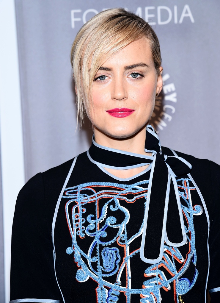 Picture of Taylor Schilling