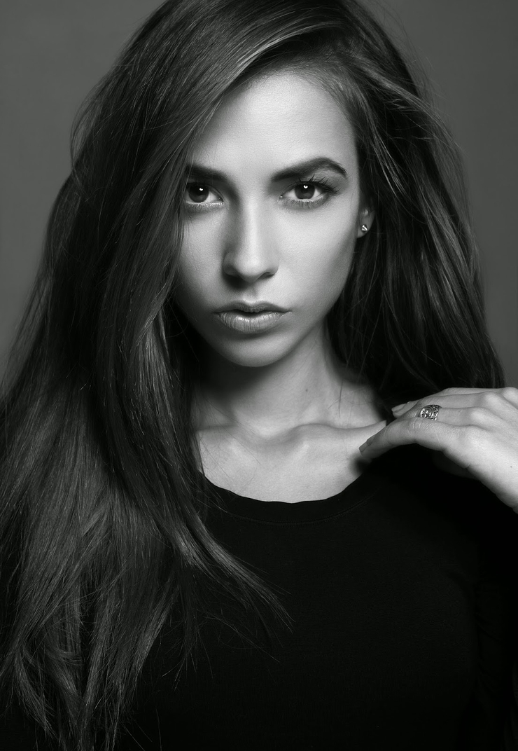 Picture of Anna Cariad