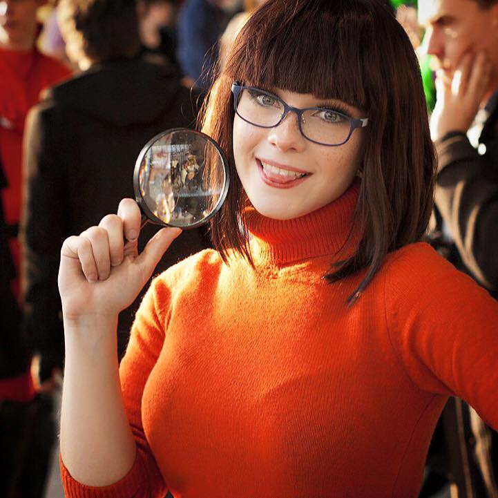 Velma Cosplay