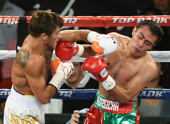 Vasyl Lomachenko, Romulo Koasicha