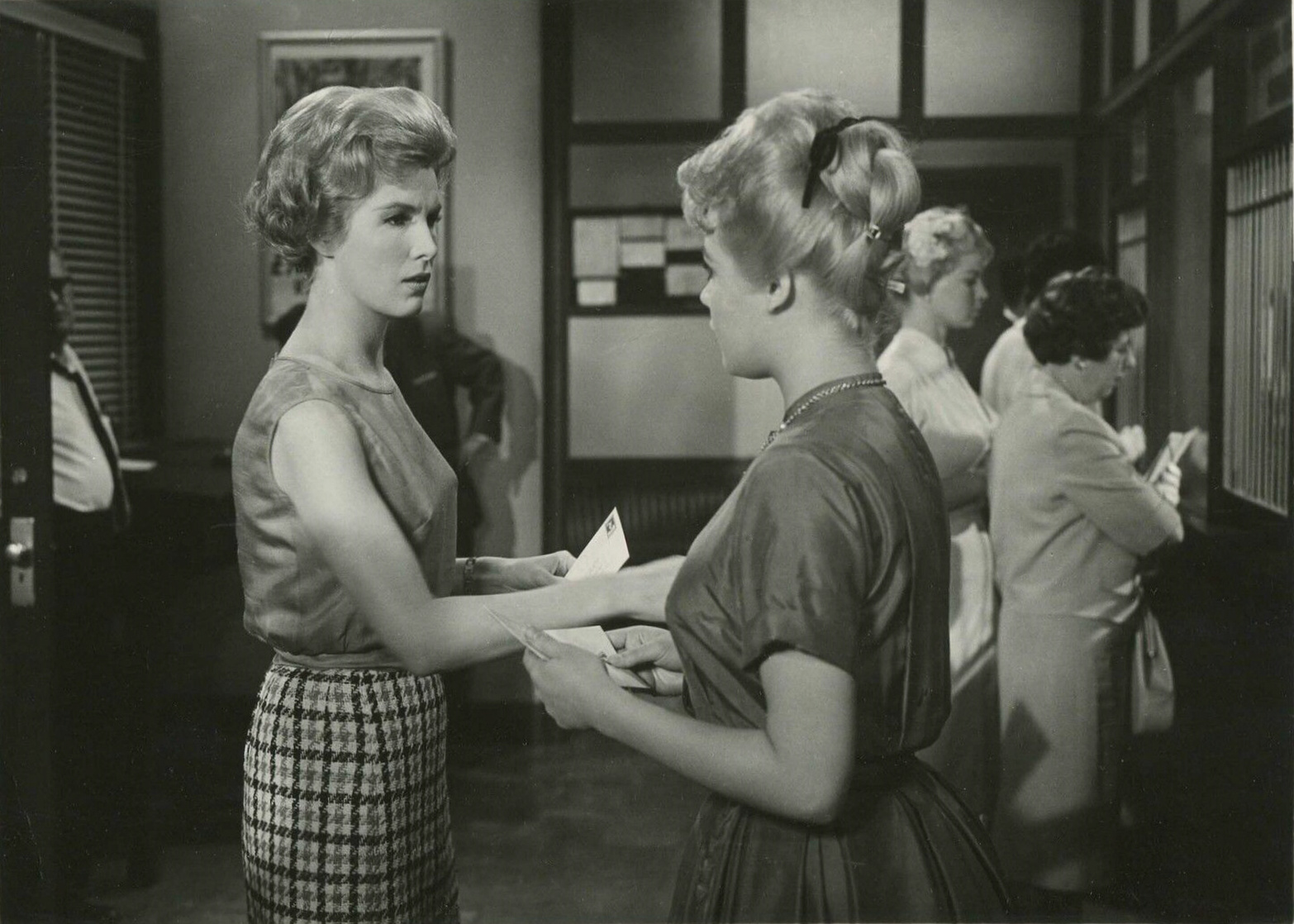 Julia Meade, Sandra Dee