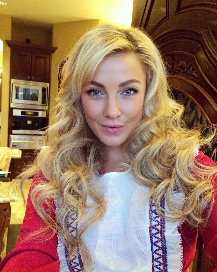 Picture Of Amber Nichole Miller