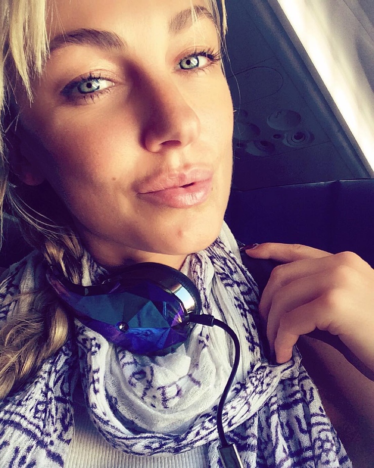 Picture Of Amber Nichole Miller