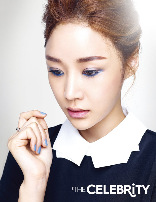 Picture of Yoon Jin Yi
