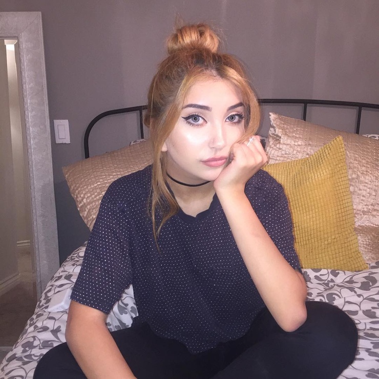 Picture of Jennessa Rose