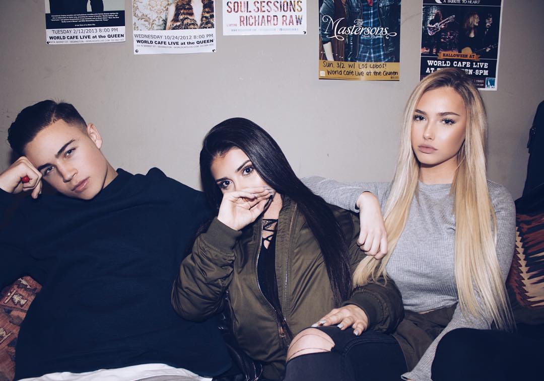 Molly O'Malia - Instagram