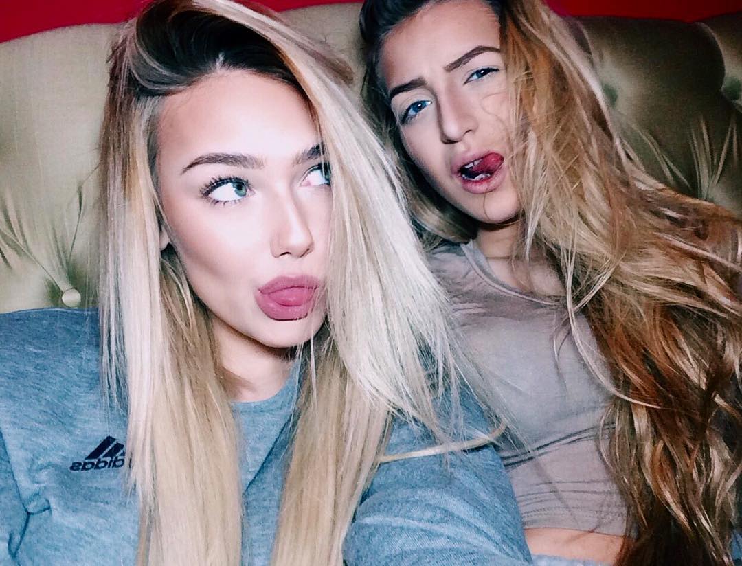 Molly O'Malia - Instagram