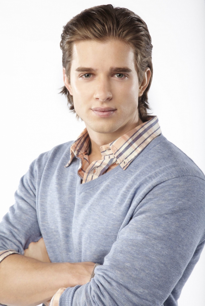 Picture of Drew Van Acker