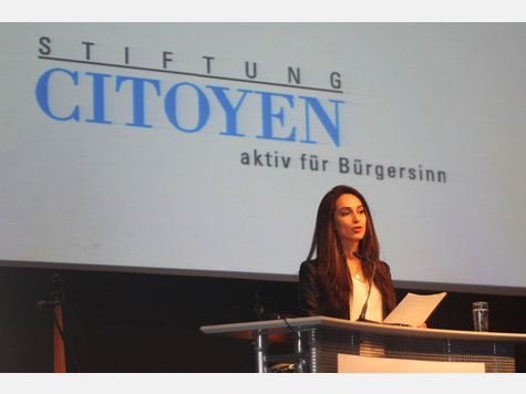 Picture of Asli Bayram