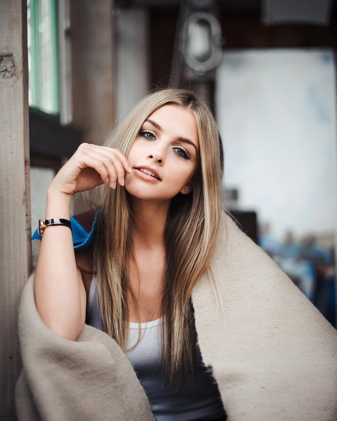 Marina Laswick image