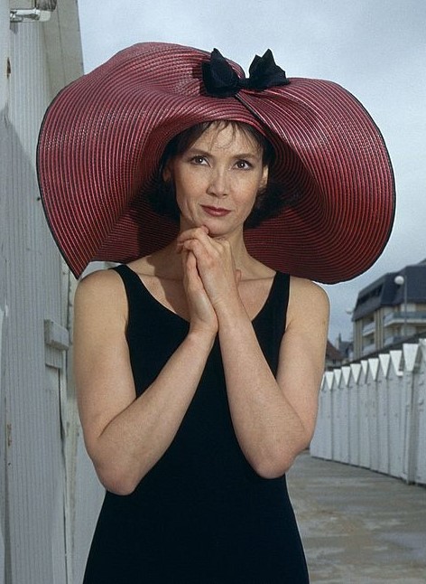 Image of Sabine Azéma