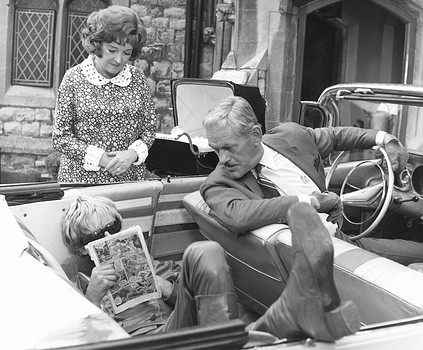 Beryl Reid image
