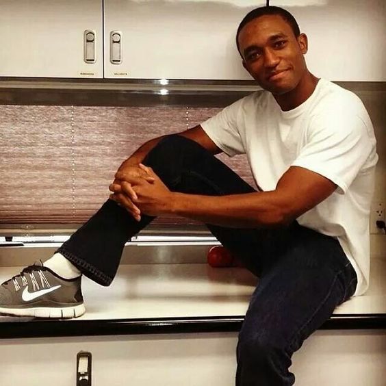 Lee Thompson Young image