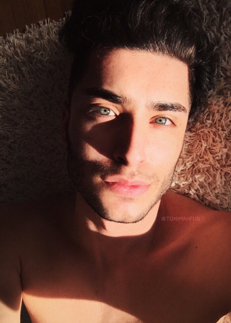 Picture of Toni Mahfud