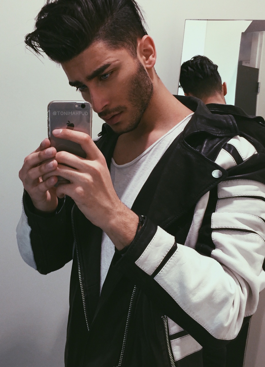 Picture of Toni Mahfud