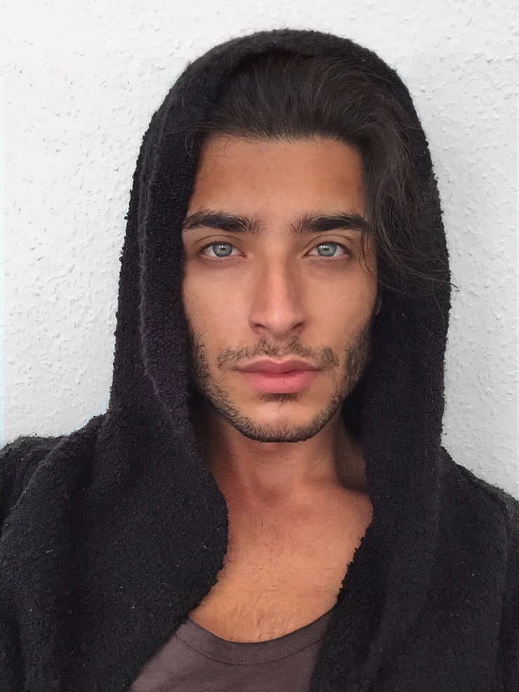 Picture of Toni Mahfud