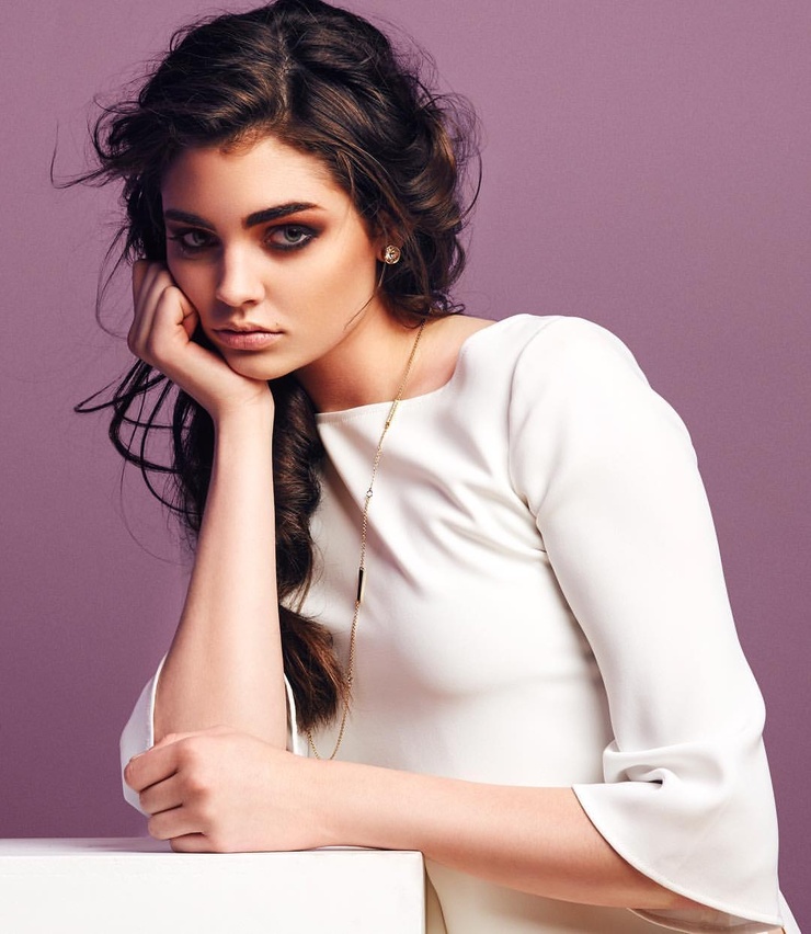 Ellie Martin image