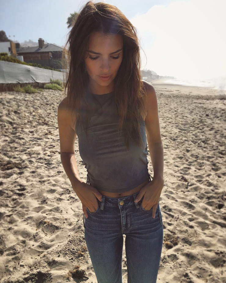 Picture of Emily Ratajkowski