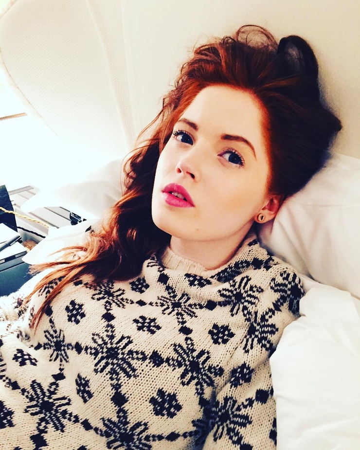 Picture of Ellie Bamber