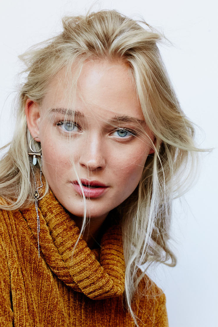 Riley Hillyer image